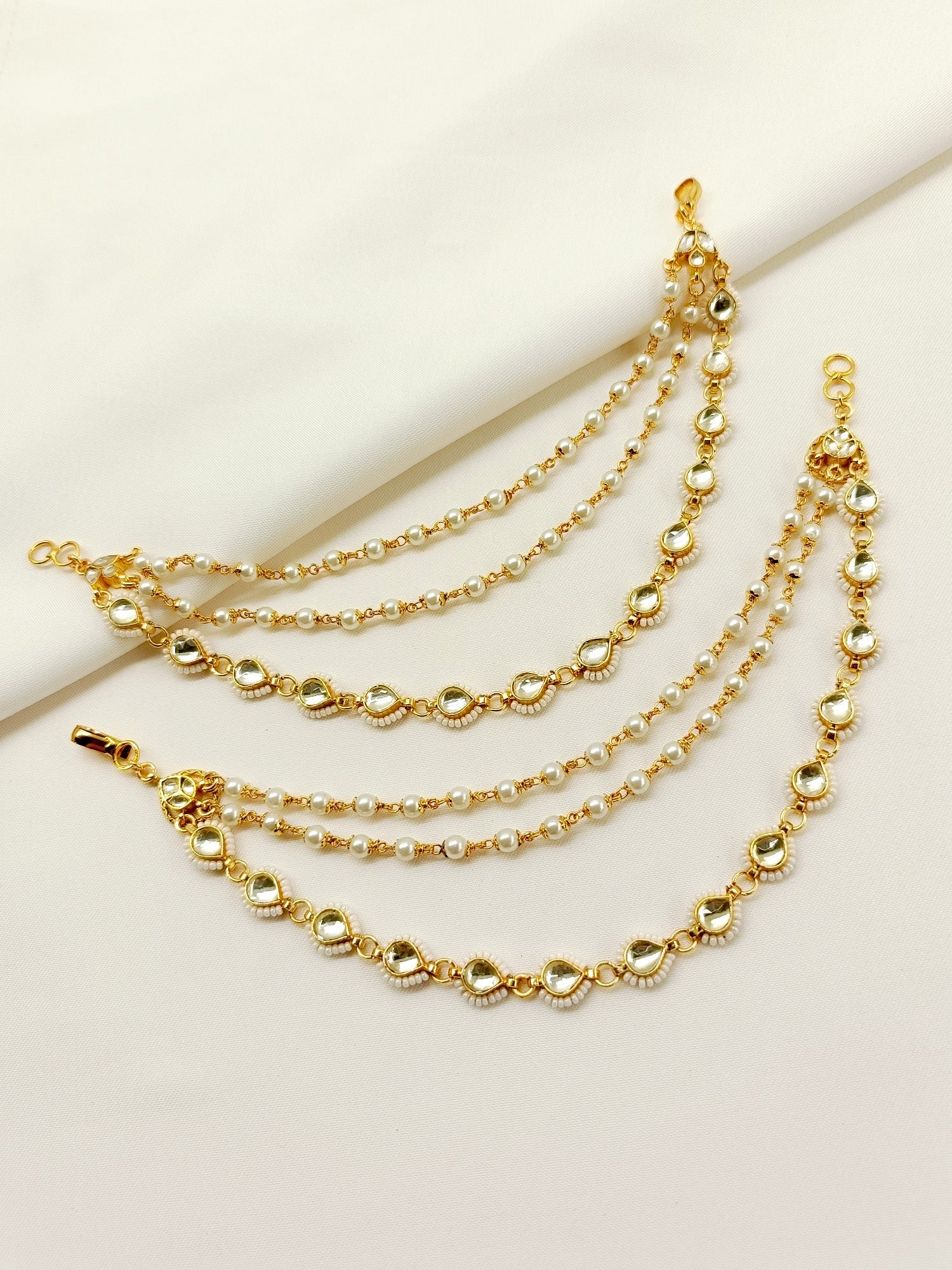 Neeta White Traditional Ear Chain – Sarvati
